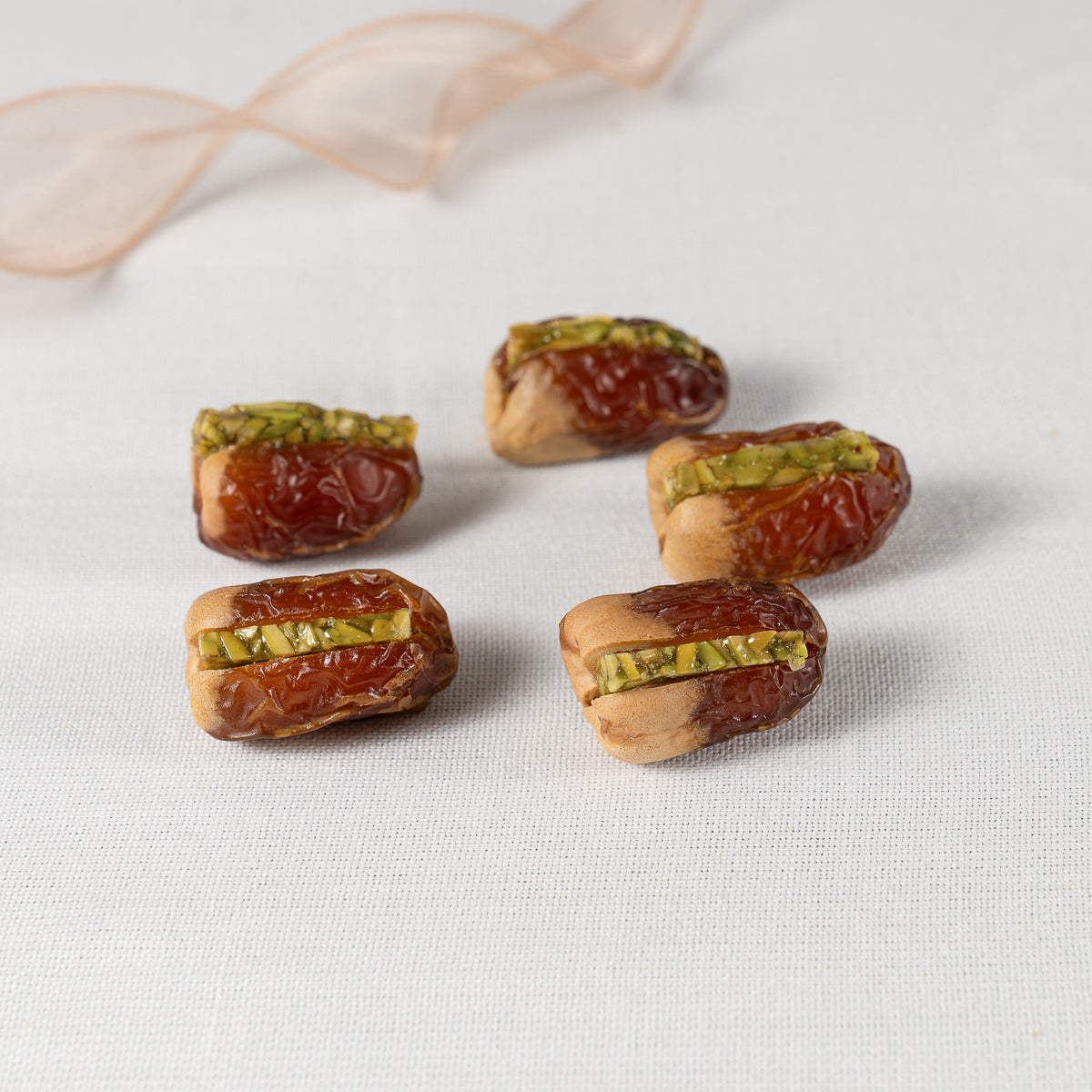 Segai filled with pistachio – Etmar